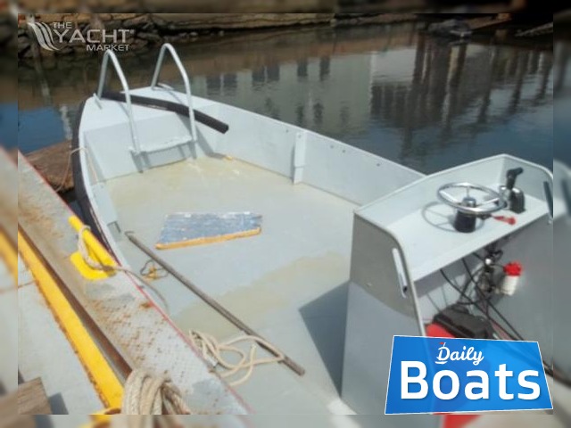 2001 Custom Built 2001 24' X 8.5' Steel Push Boat for sale. View price ...