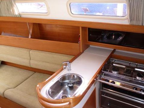 2004 Hunter Channel 27 Mkii for sale. View price, photos and Buy 2004 ...