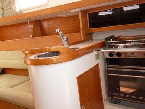 2004 Hunter Channel 27 Mkii for sale. View price, photos and Buy 2004 ...