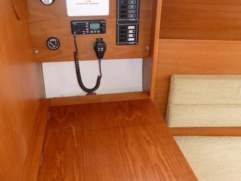 2004 Hunter Channel 27 Mkii for sale. View price, photos and Buy 2004 ...