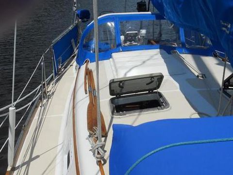 1977 Gulfstar 37 for sale. View price, photos and Buy 1977 Gulfstar 37 ...