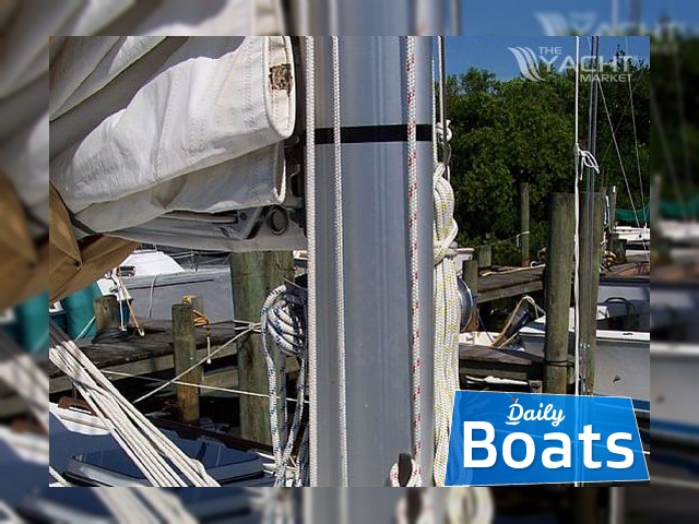 1985 Islander 38 C for sale. View price, photos and Buy 1985 Islander ...