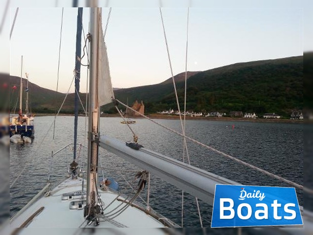 1987 Moody 28 for sale. View price, photos and Buy 1987 Moody 28 #105815