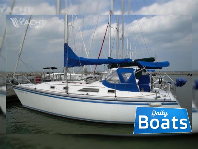 1984 Hunter Legend 31 for sale. View price, photos and Buy 1984 Hunter ...