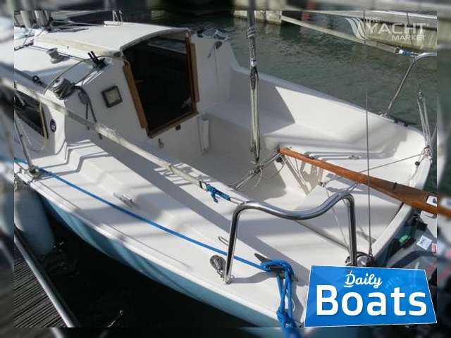 1981 Hunter Medina for sale. View price, photos and Buy 1981 Hunter ...