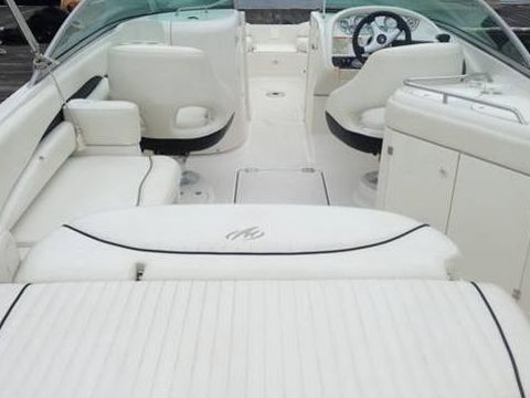 2004 Monterey 253 Explorer for sale. View price, photos and Buy 2004 ...