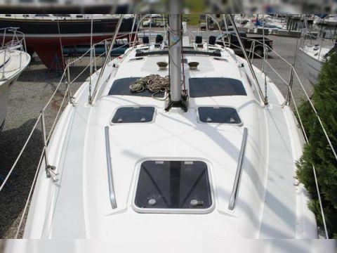 1999 Hunter 380 for sale. View price, photos and Buy 1999 Hunter 380 #12149