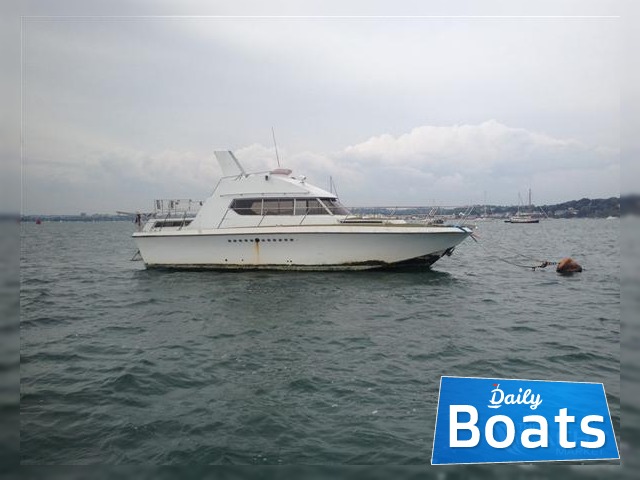 Powles 37 flybridge for sale - Daily Boats
