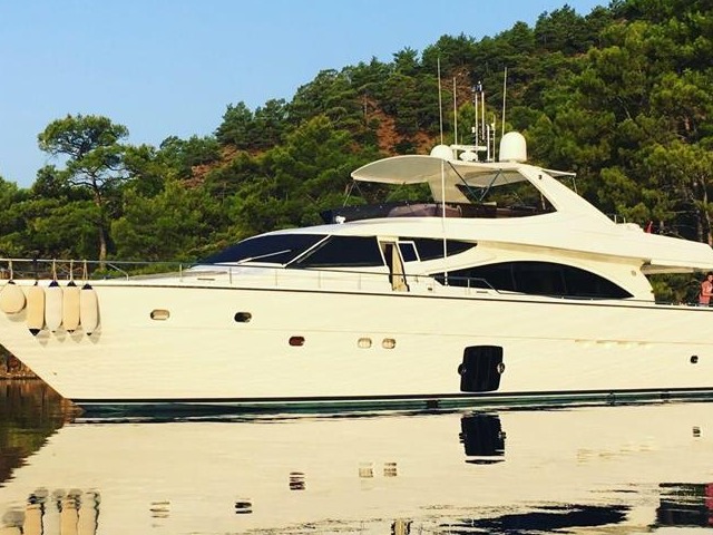2007 Ferretti 830 for sale. View price, photos and Buy 2007 Ferretti ...