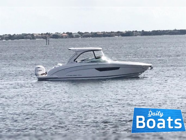 2017 Regal 33 Obx for sale. View price, photos and Buy 2017 Regal 33 ...