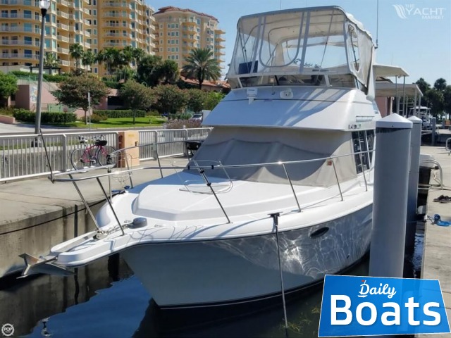 1997 Carver 325 Aft Cabin Motoryacht for sale. View price, photos and ...