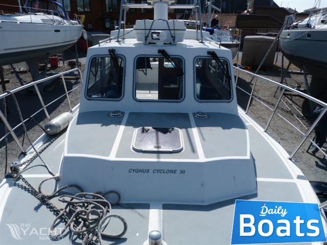 1998 Cyclone Cygnus Patrol 30 for sale. View price, photos and Buy 1998 ...