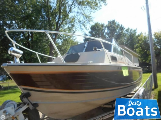 1985 Crestliner Nordic 22 for sale. View price, photos and Buy 1985 ...