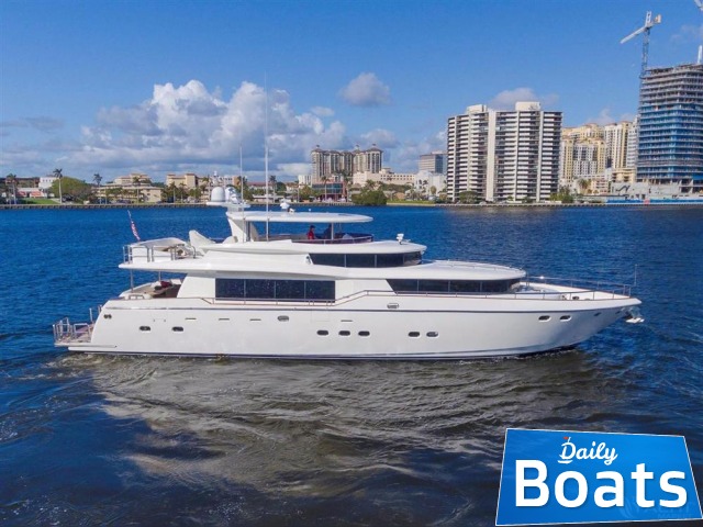 2005 Johnson Flybridge W/Euro Transom for sale. View price, photos and ...