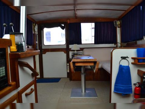 1989 Nauset 35 Flybridge Sedan for sale. View price, photos and Buy ...