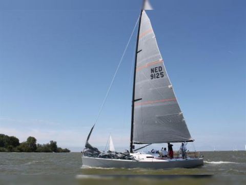 1999 J Boats J/125 J125 for sale. View price, photos and Buy 1999 J ...