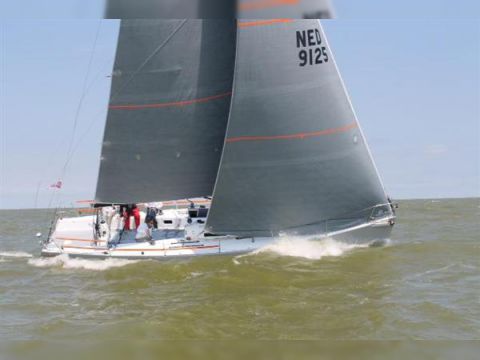 1999 J Boats J/125 J125 for sale. View price, photos and Buy 1999 J ...