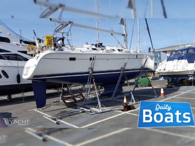 2007 Hunter Legend 38 for sale. View price, photos and Buy 2007 Hunter ...