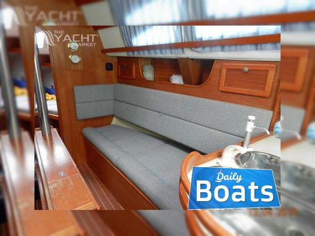 1993 Hunter Channel 32 for sale. View price, photos and Buy 1993 Hunter ...