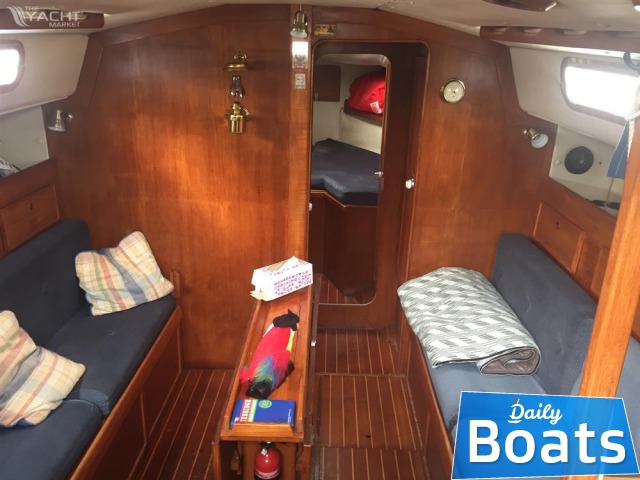 1981 Westerly Discus 33 for sale. View price, photos and Buy 1981 ...