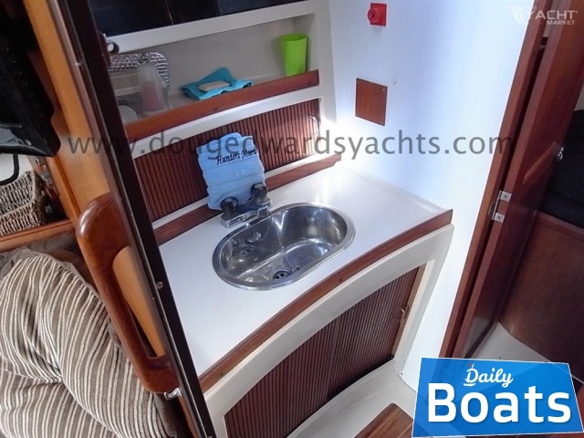 1989 Hunter Legend 335 for sale. View price, photos and Buy 1989 Hunter ...