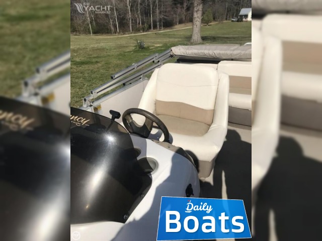 2002 Sun Tracker Regency 22 Party Barge for sale. View price, photos ...