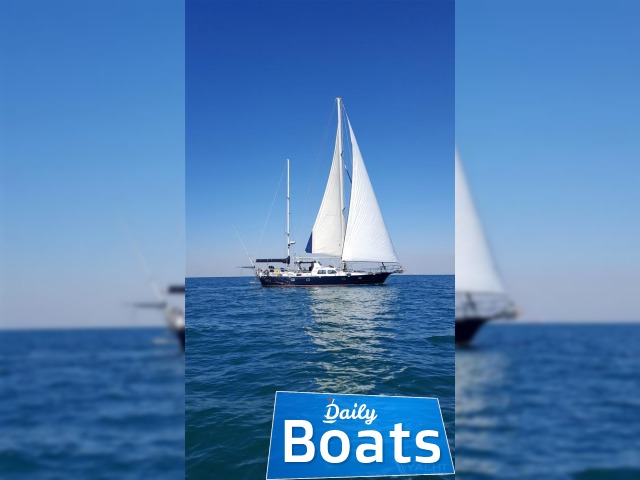 1998 Custom Steel Blue Water Cruiser for sale. View price, photos and ...