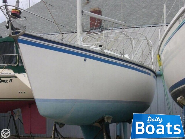 1985 Hunter H-31 for sale. View price, photos and Buy 1985 Hunter H-31 ...