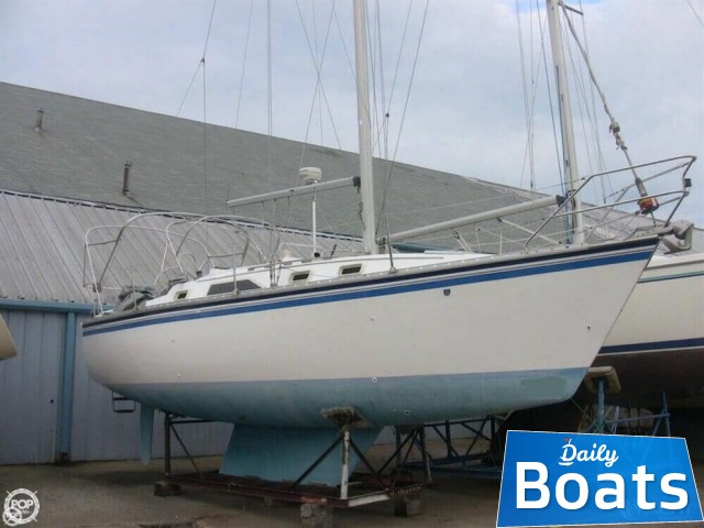 1985 Hunter H-31 for sale. View price, photos and Buy 1985 Hunter H-31 ...