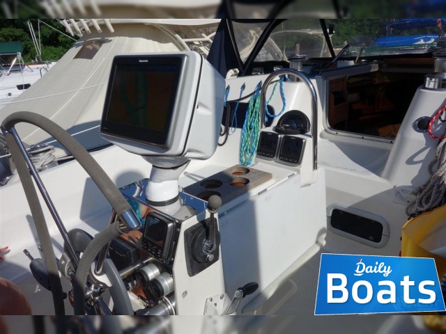 1991 Hunter Vision 36 for sale. View price, photos and Buy 1991 Hunter ...