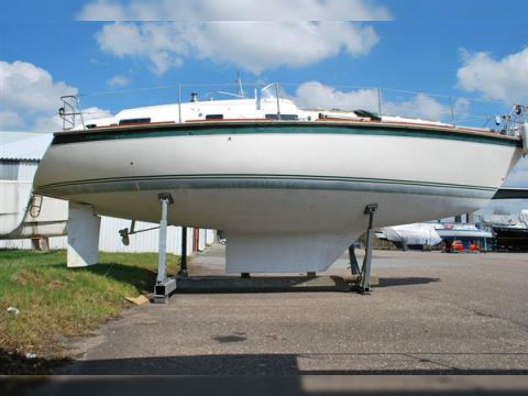1996 Westerly Oceanquest 35 for sale. View price, photos and Buy 1996 ...
