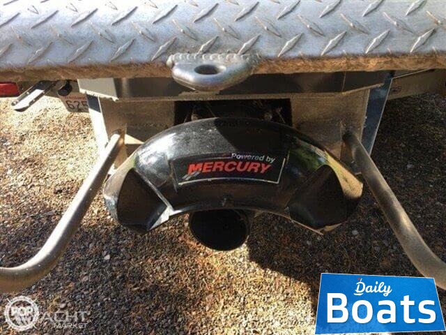 2001 Motion Marine Outback Fishing Machine for sale. View price, photos ...