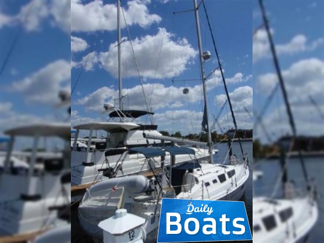 2002 Hunter 326 for sale. View price, photos and Buy 2002 Hunter 326 ...