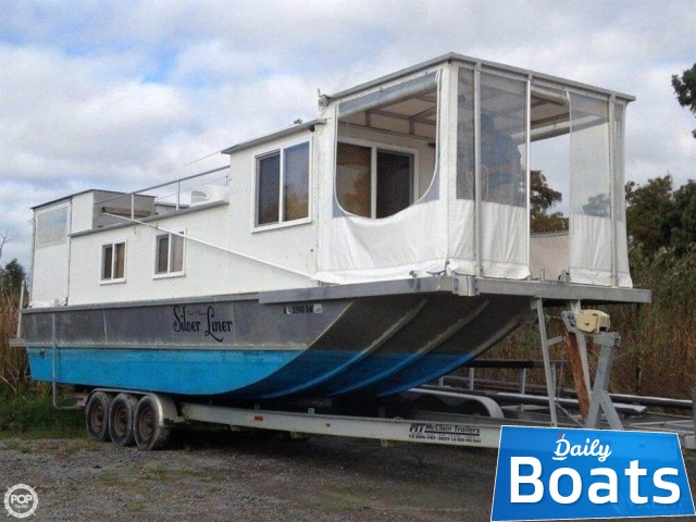 2009 Custom 35 Diesel Houseboat for sale. View price, photos and Buy ...