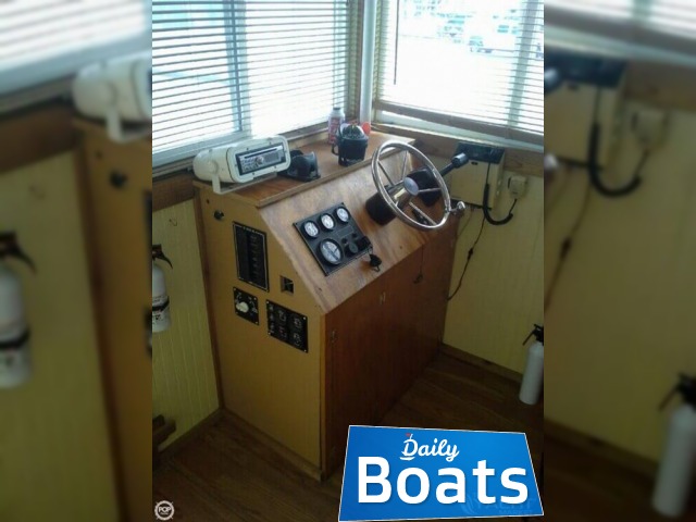 2009 Custom 35 Diesel Houseboat for sale. View price, photos and Buy ...