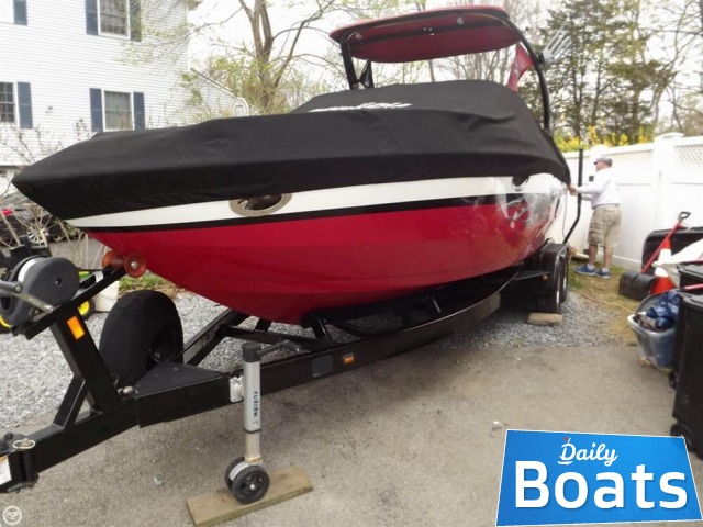 2005 Malibu 25 Sunscape Lsv W/ Wakesetter Package for sale. View price ...