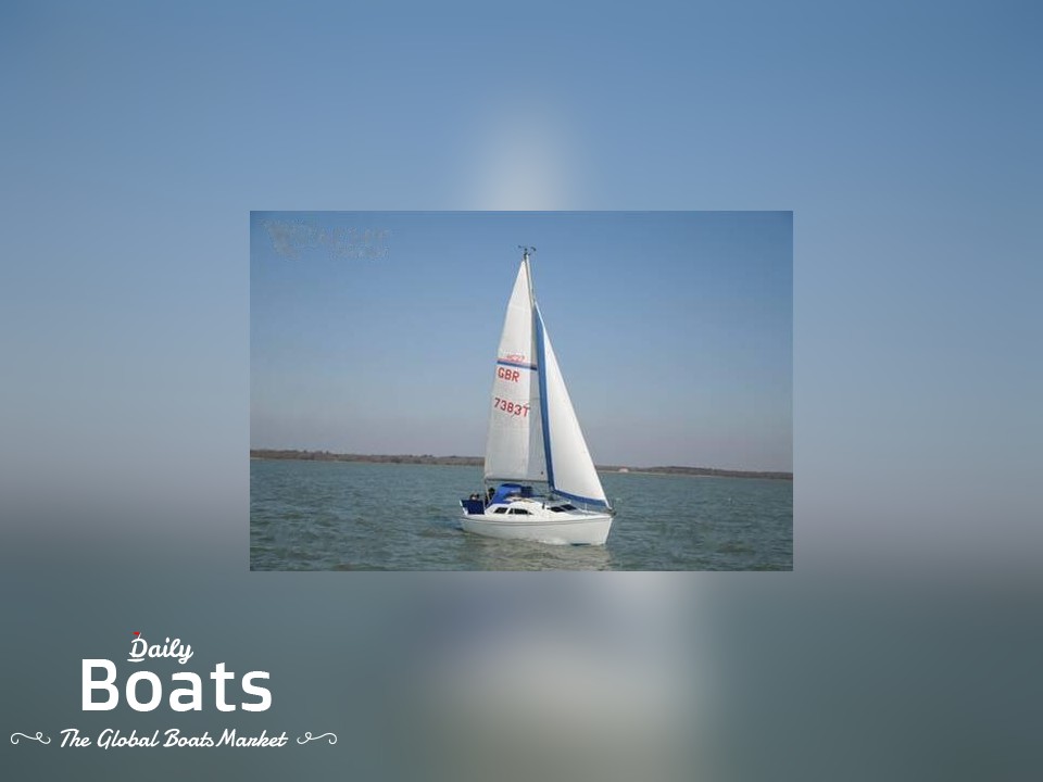 2001 Hunter Channel 27 for sale. View price, photos and Buy 2001 Hunter ...