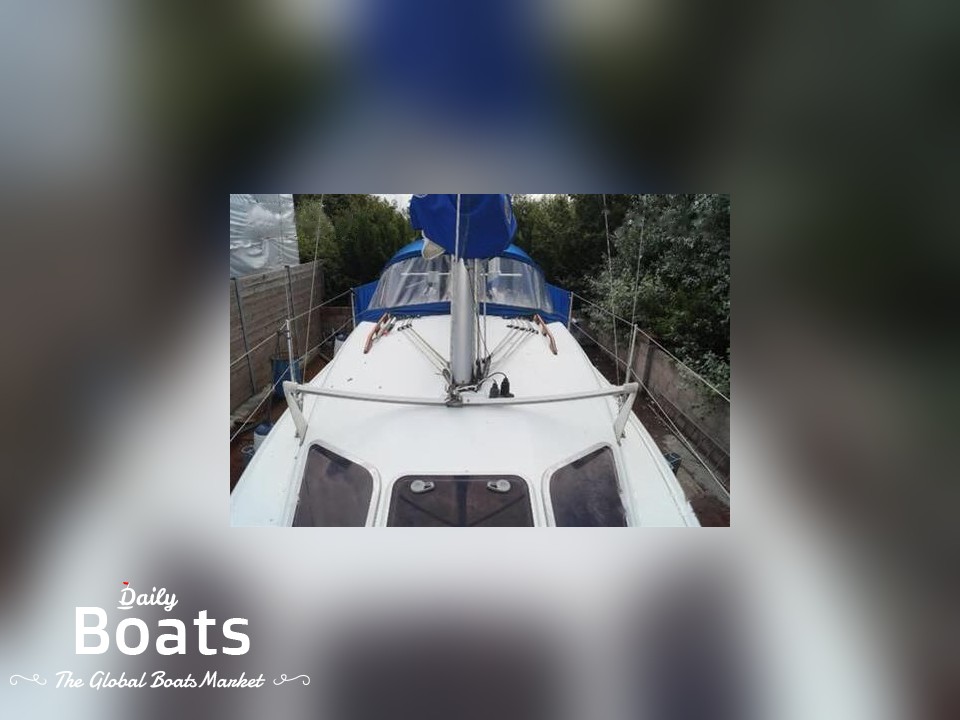 2001 Hunter Channel 27 for sale. View price, photos and Buy 2001 Hunter ...