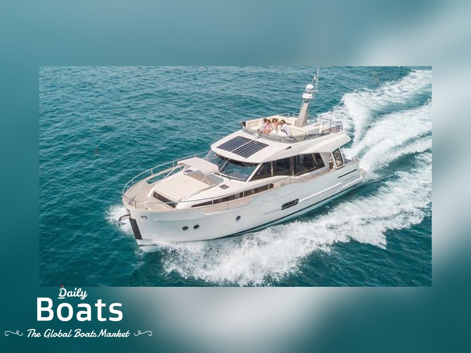 Greenline 48 fly for rent - Daily Boats