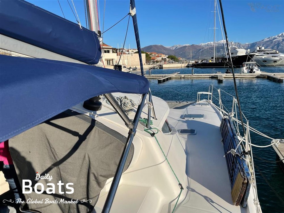 2005 Fountaine Pajot Athena 38 for sale. View price, photos and Buy ...