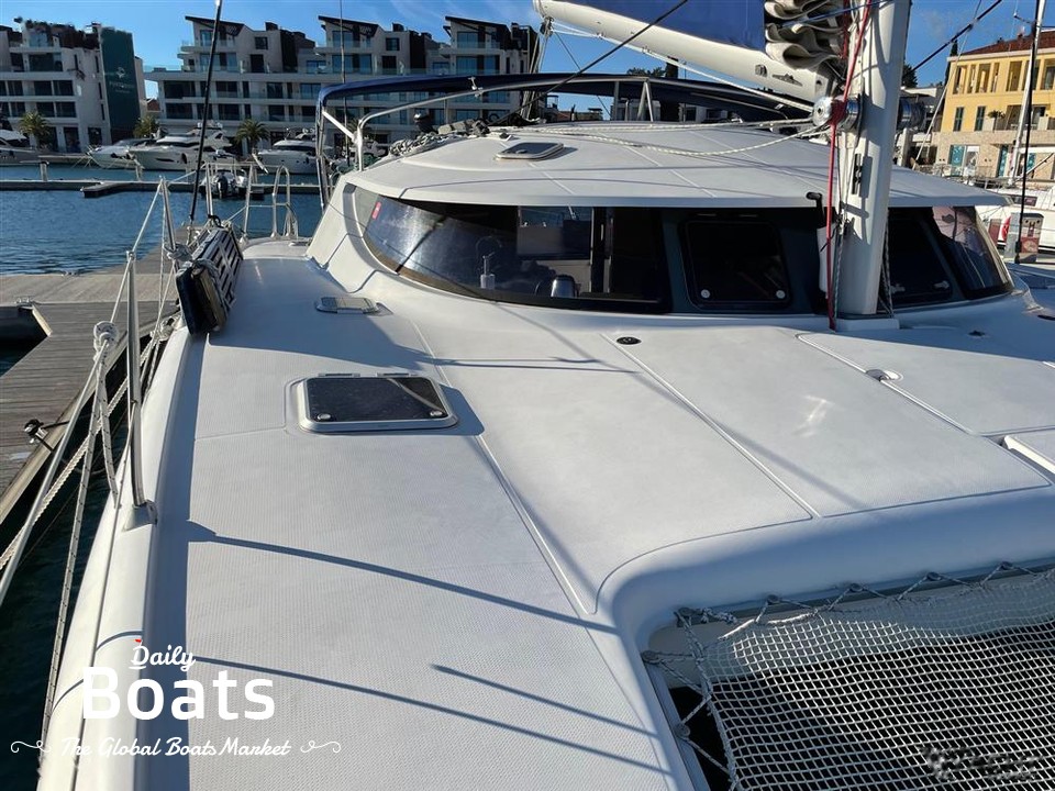 2005 Fountaine Pajot Athena 38 for sale. View price, photos and Buy ...