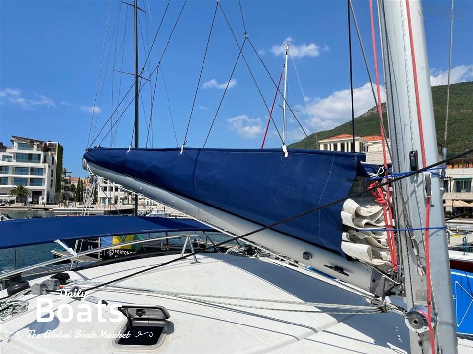 2005 Fountaine Pajot Athena 38 for sale. View price, photos and Buy ...