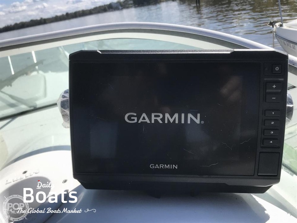 1996 Silverton 271 for sale. View price, photos and Buy 1996 Silverton ...