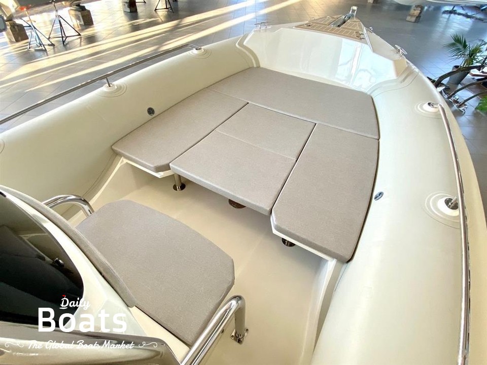 2022 Capelli Boats Tempest 750 Luxe for sale. View price, photos and ...