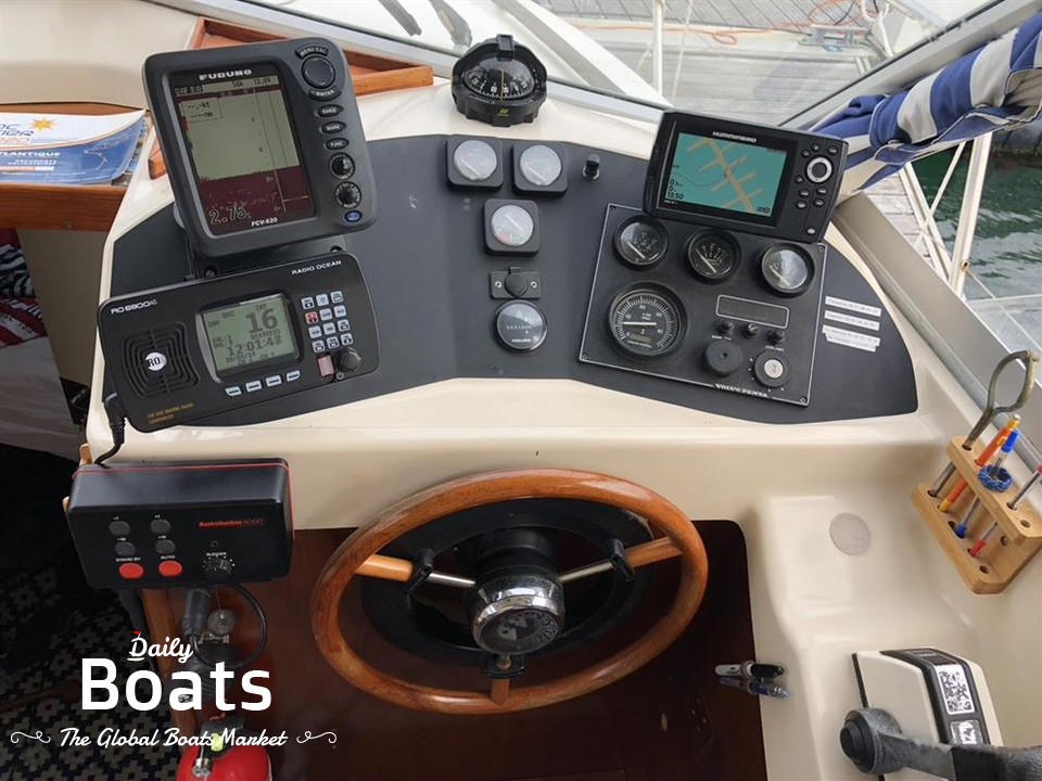 1991 Bénéteau Boats Antares 850 for sale. View price, photos and Buy ...