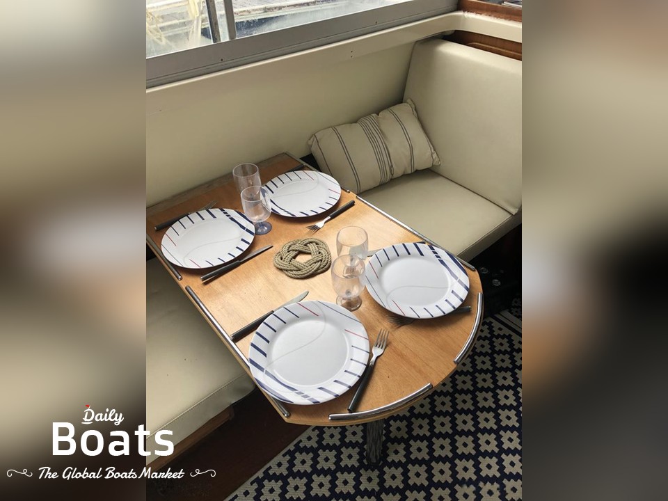 1991 Bénéteau Boats Antares 850 for sale. View price, photos and Buy ...