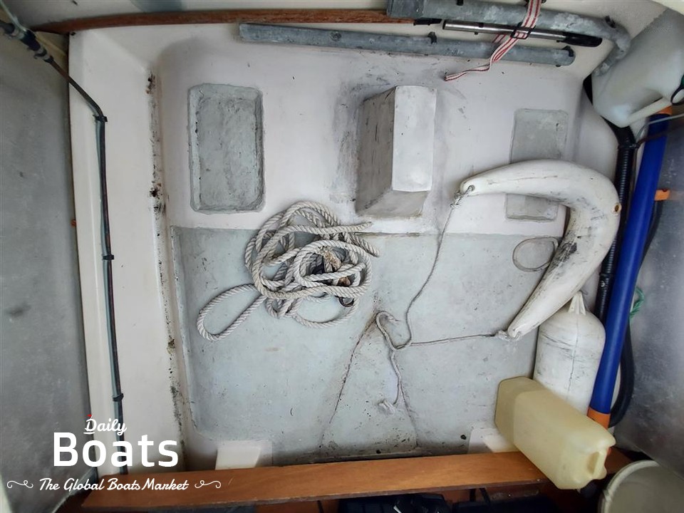 1991 Bénéteau Boats Antares 850 for sale. View price, photos and Buy ...