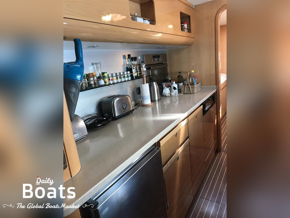 2006 Alliaura Marine Privilege 585 for sale. View price, photos and Buy ...