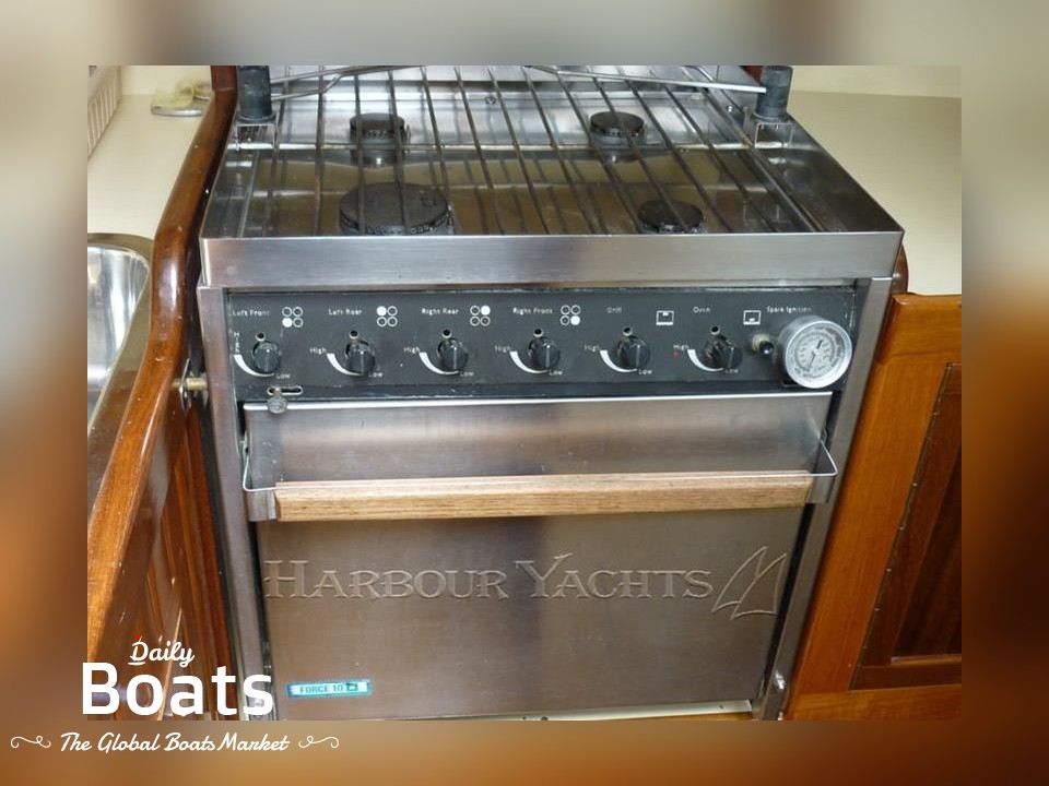 1993 Bruce Roberts Yachts Offshore 38 for sale. View price, photos and ...