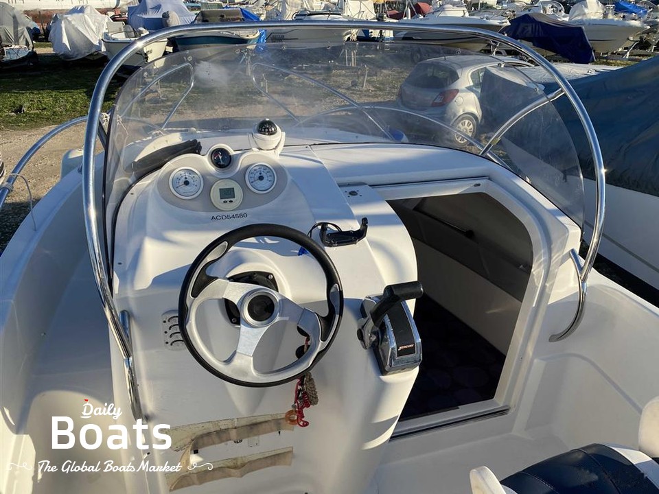 2005 Quicksilver Boats 555 Walkaround for sale. View price, photos and ...